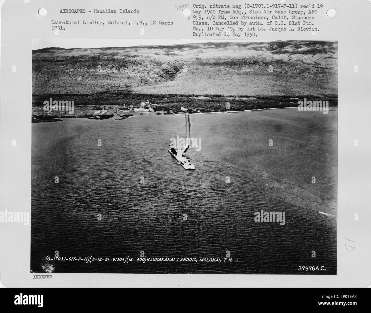 Molokai aerial Black and White Stock Photos & Images - Alamy