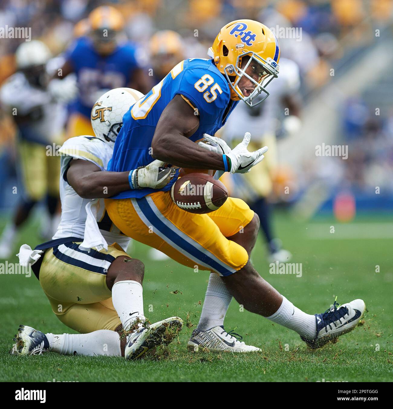 October 8, 2016: Pittsburgh Panthers wide receiver Jester Weah (85 ...