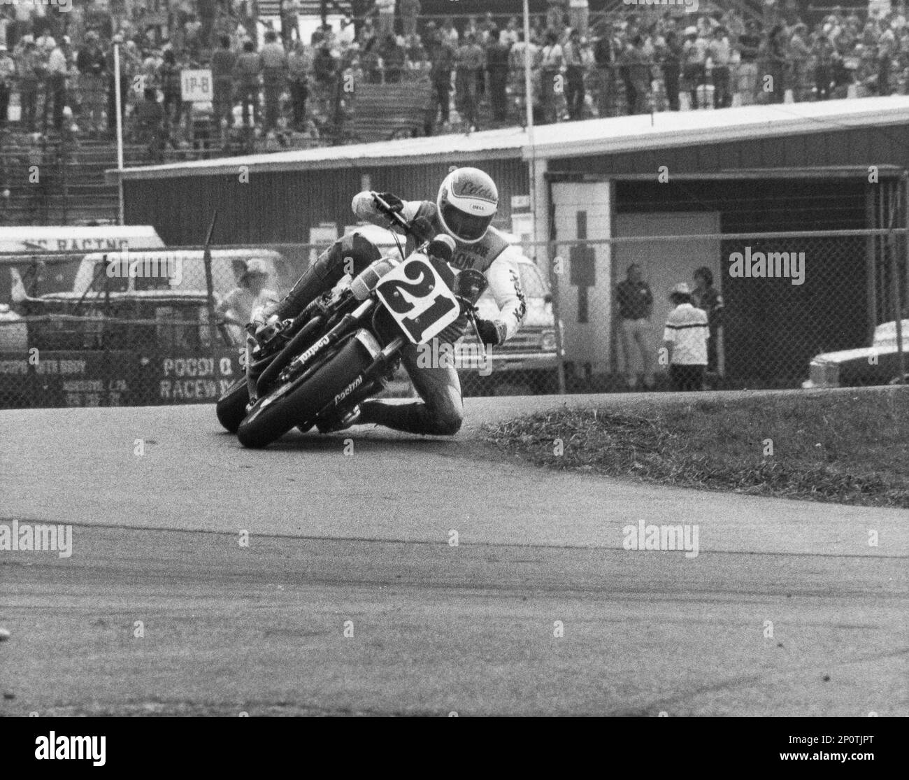 Kawasaki Superbike rider Eddie Lawson powers his motorcycle through a ...
