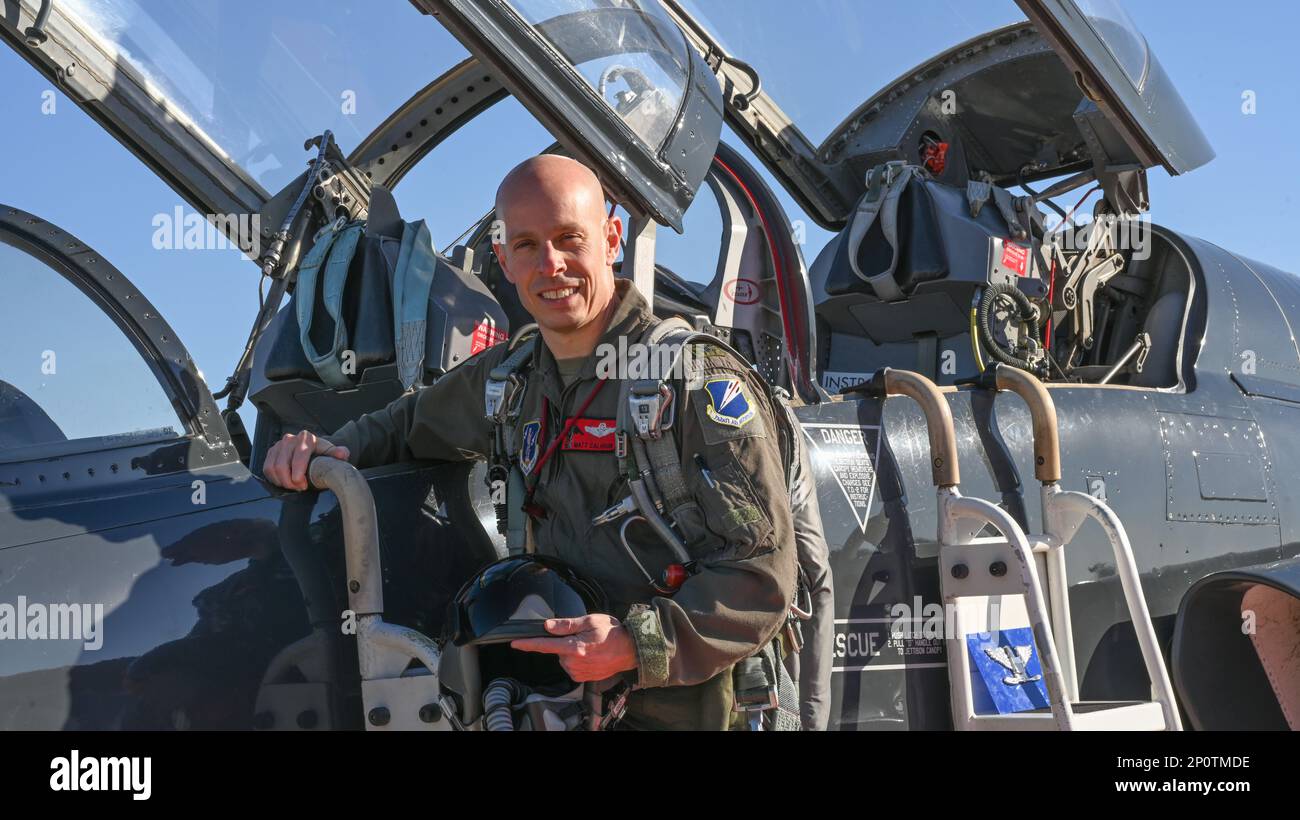 Colonel Mathew Calhoun, 131st Bomb Wing commander recreates the photo ...