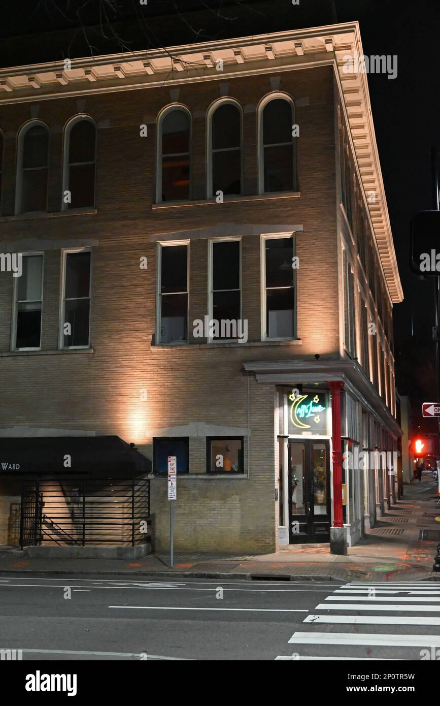 A downtown historic building in Raleigh, NC, at night Stock Photo - Alamy