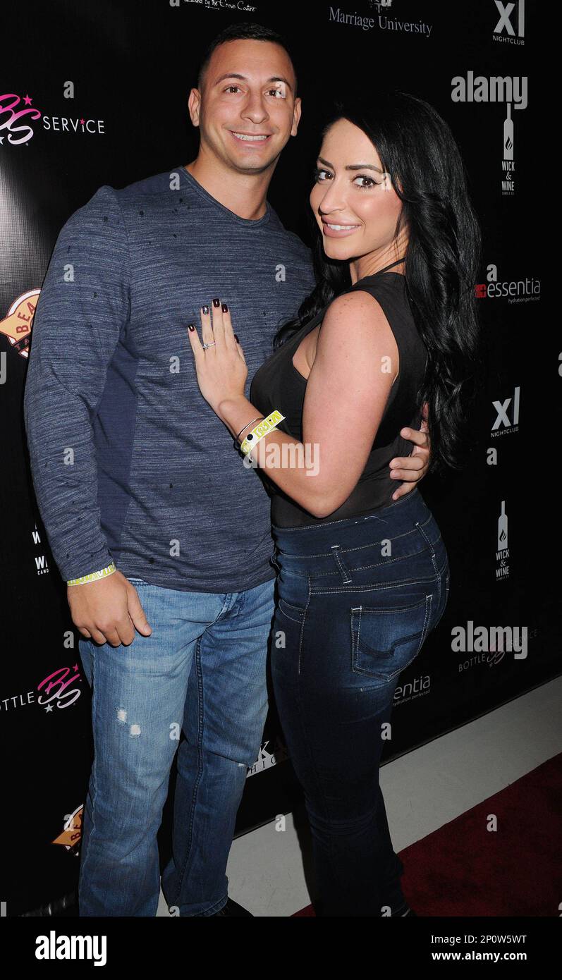 Photo by: Demis Maryannakis/STAR MAX/IPx9/30/16Louie Gero and Angelina ...