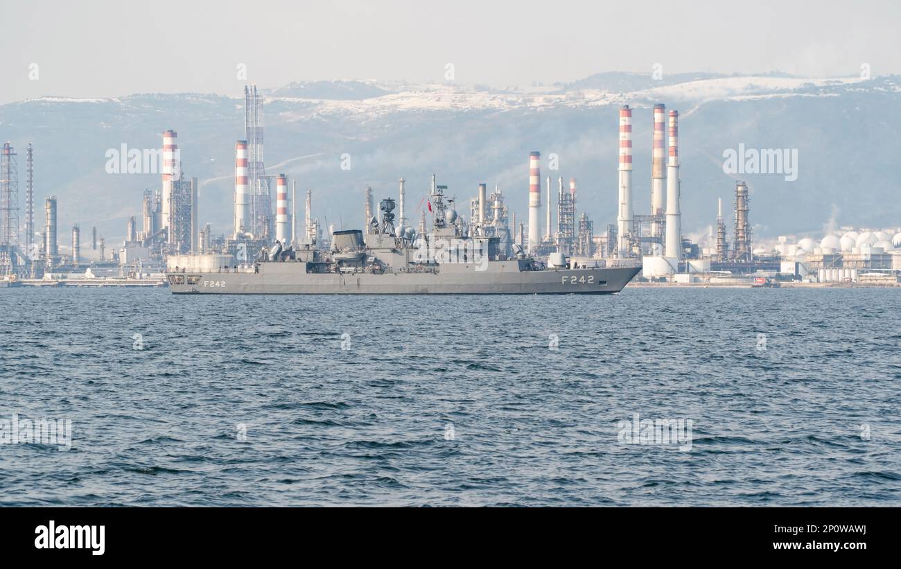 Turkish battleship. TCG Fatih (F-242) frigate patrol in Gulf of Izmit ...