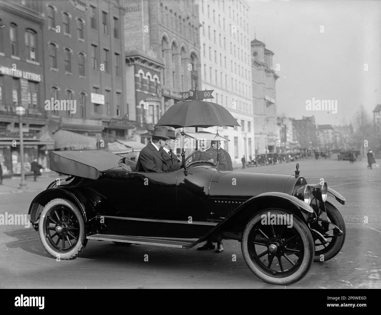 1910s stop and go signs Black and White Stock Photos & Images - Alamy