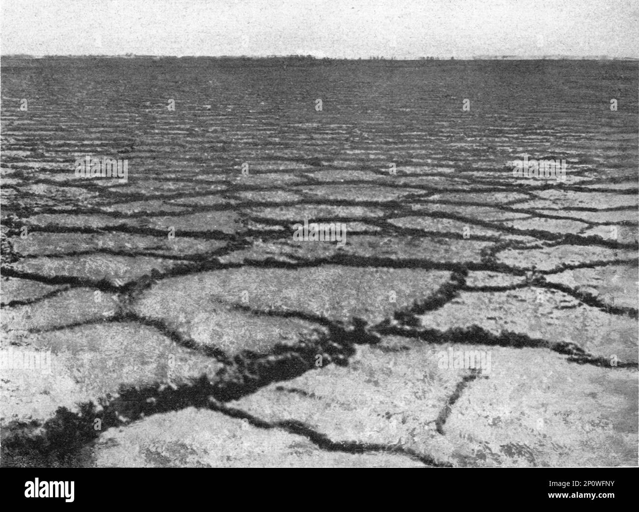 Terrain Argileux Crevasse La Chaleur Afrique Du Nord 1914 From Grande Geographie Bong
