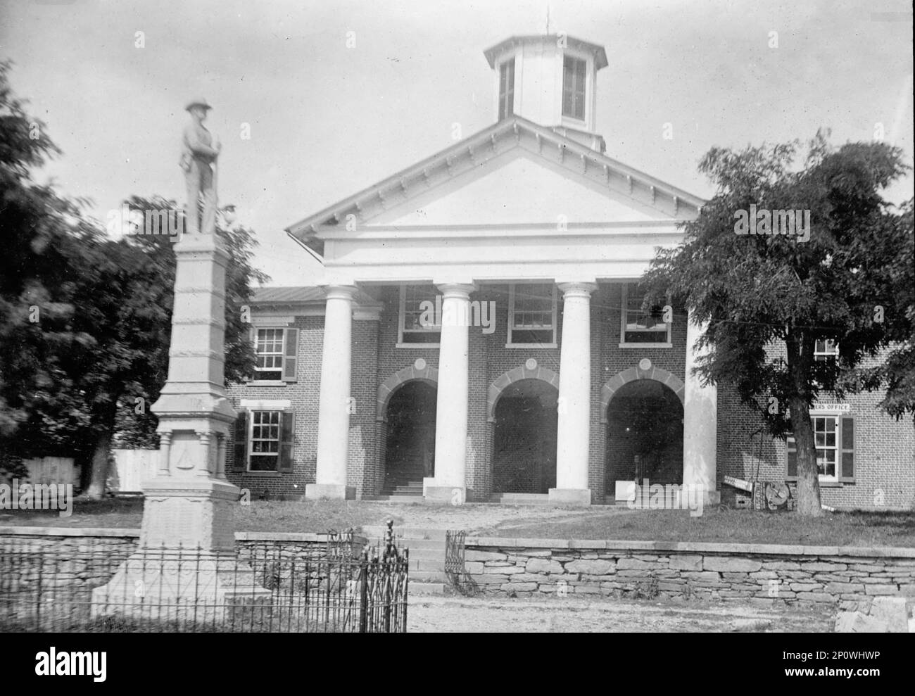 Feud - Scenes in Virginia Mountain Town at Trial After Feud, 1912 ...