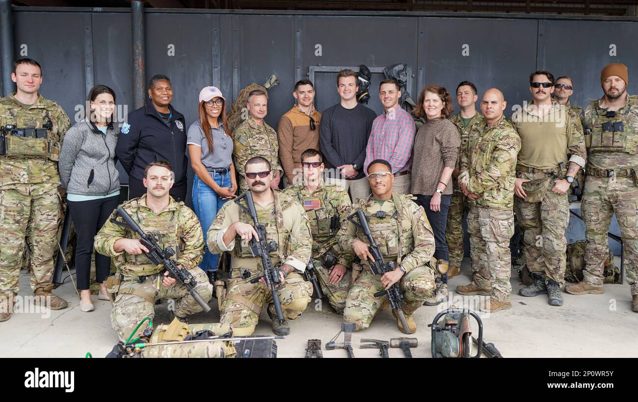 Maritime Security Response Team East hosts Senator Dan Sullivan’s staff ...