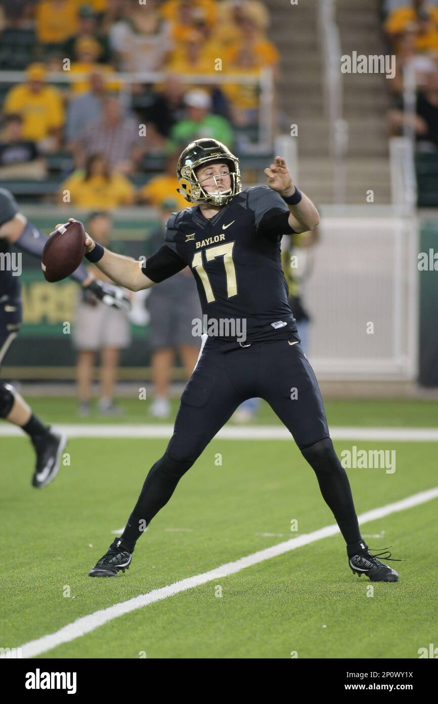 September 24, 2016: Baylor Bears quarterback Seth Russell (17) during ...