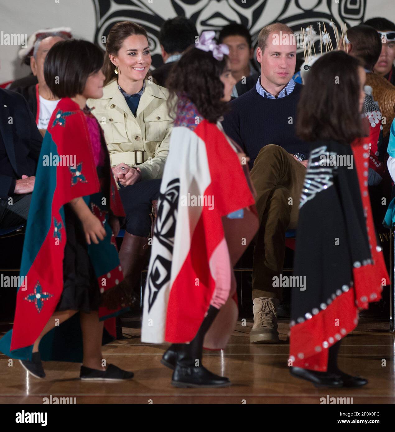 Young first nations children walk past the Duke and Duchess of ...