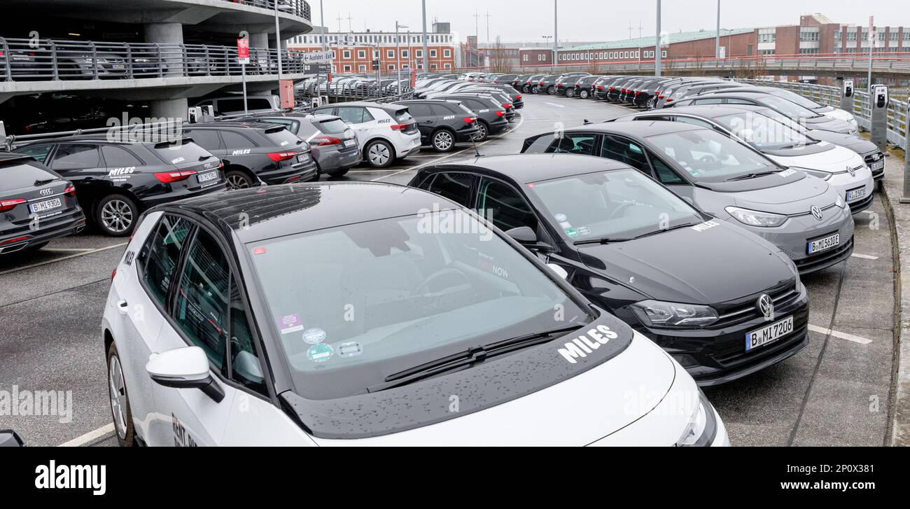 Hamburg, Germany. 03rd Mar, 2023. E-Sharing and conventional Car ...