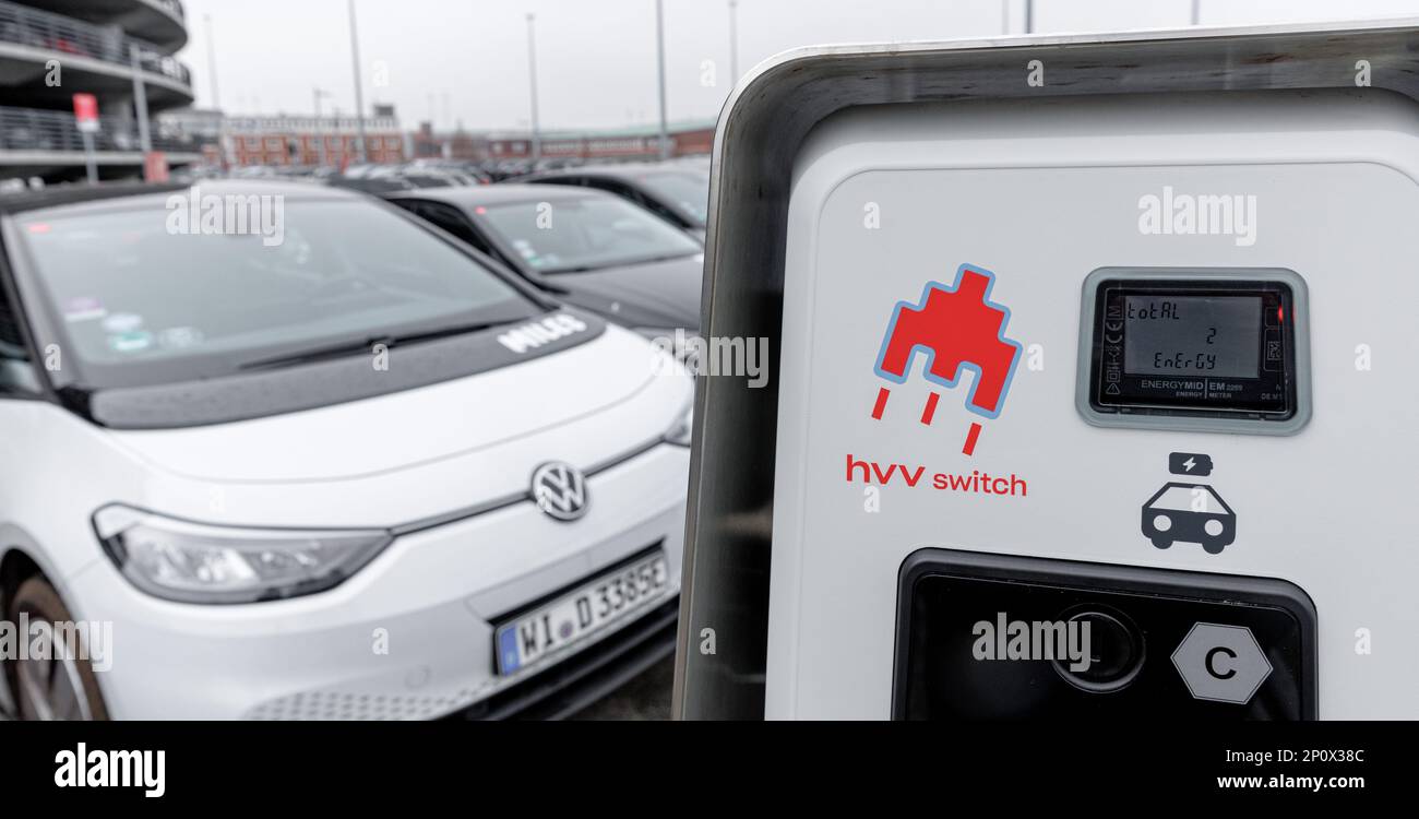 Hamburg, Germany. 03rd Mar, 2023. E-Sharing and conventional Car ...