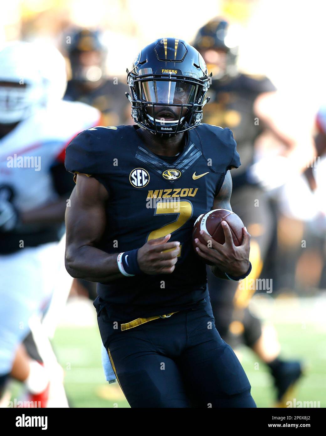 24 SEP 2016: Missouri Tigers quarterback Marvin Zanders (2) runs the ...