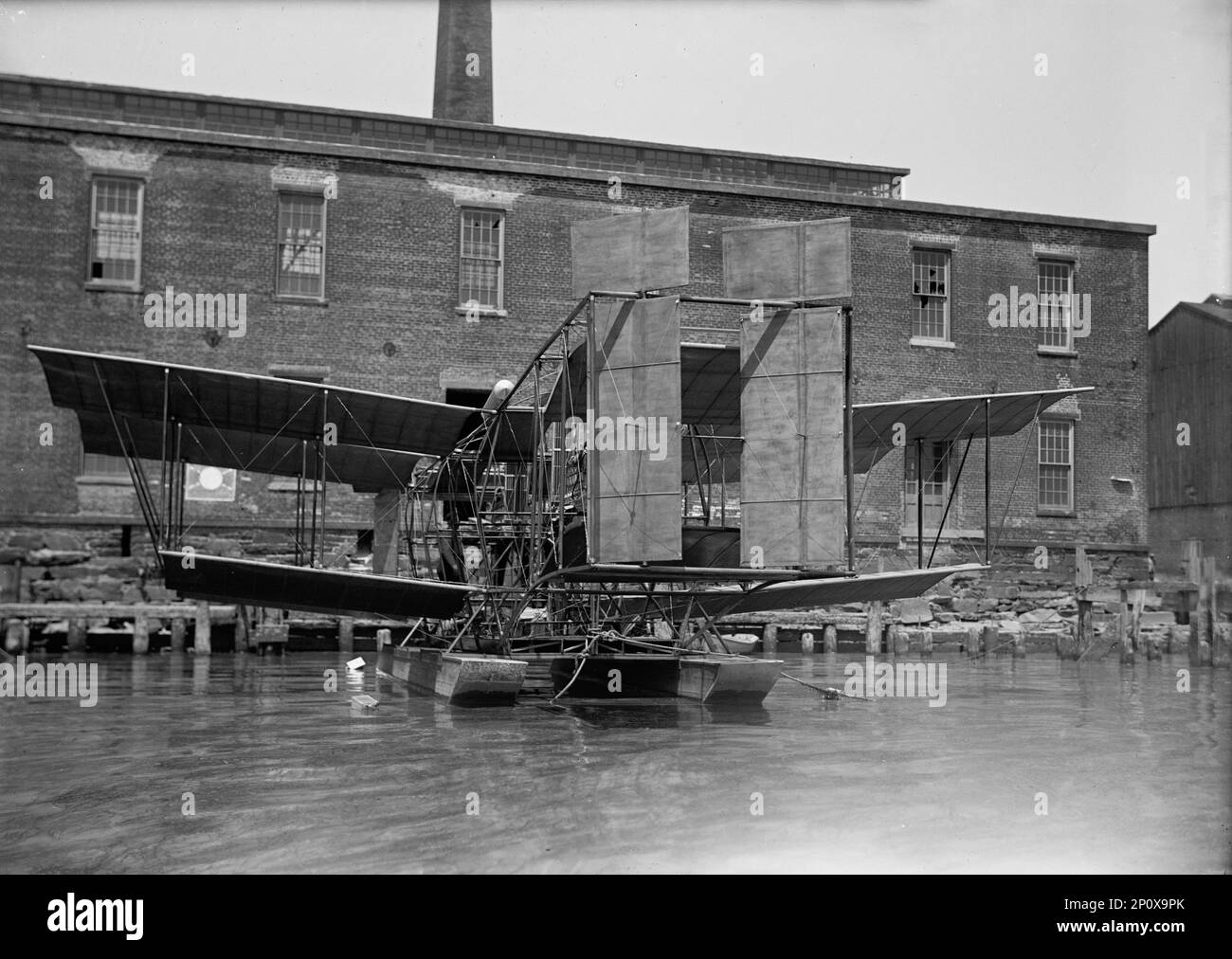 Experimental Tandem Biplane On Potomac Embodying Langley Principles ...
