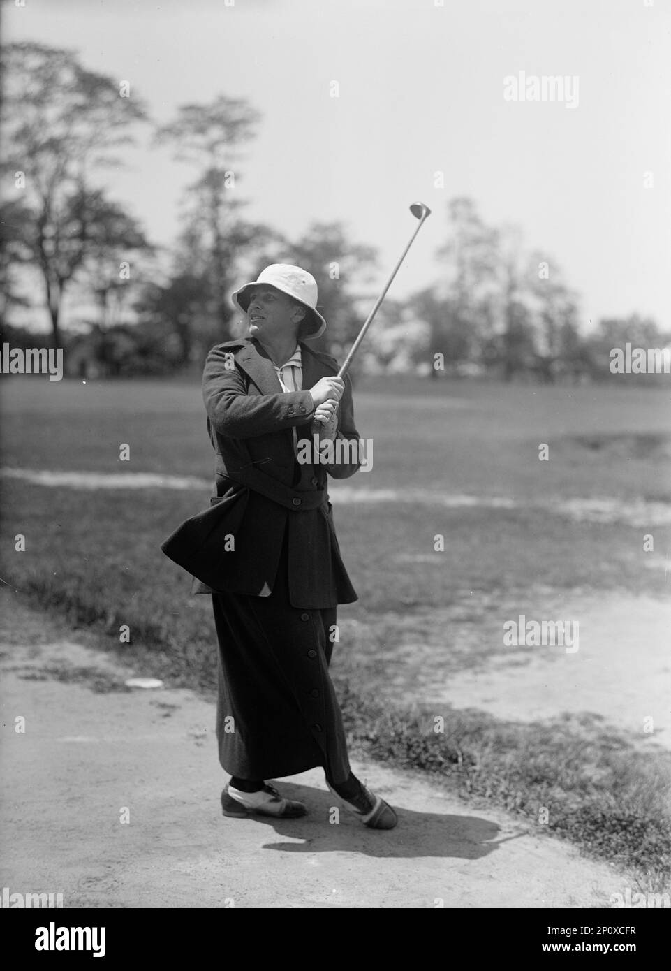 Mrs. Mann Playing Golf, 1916 Stock Photo - Alamy