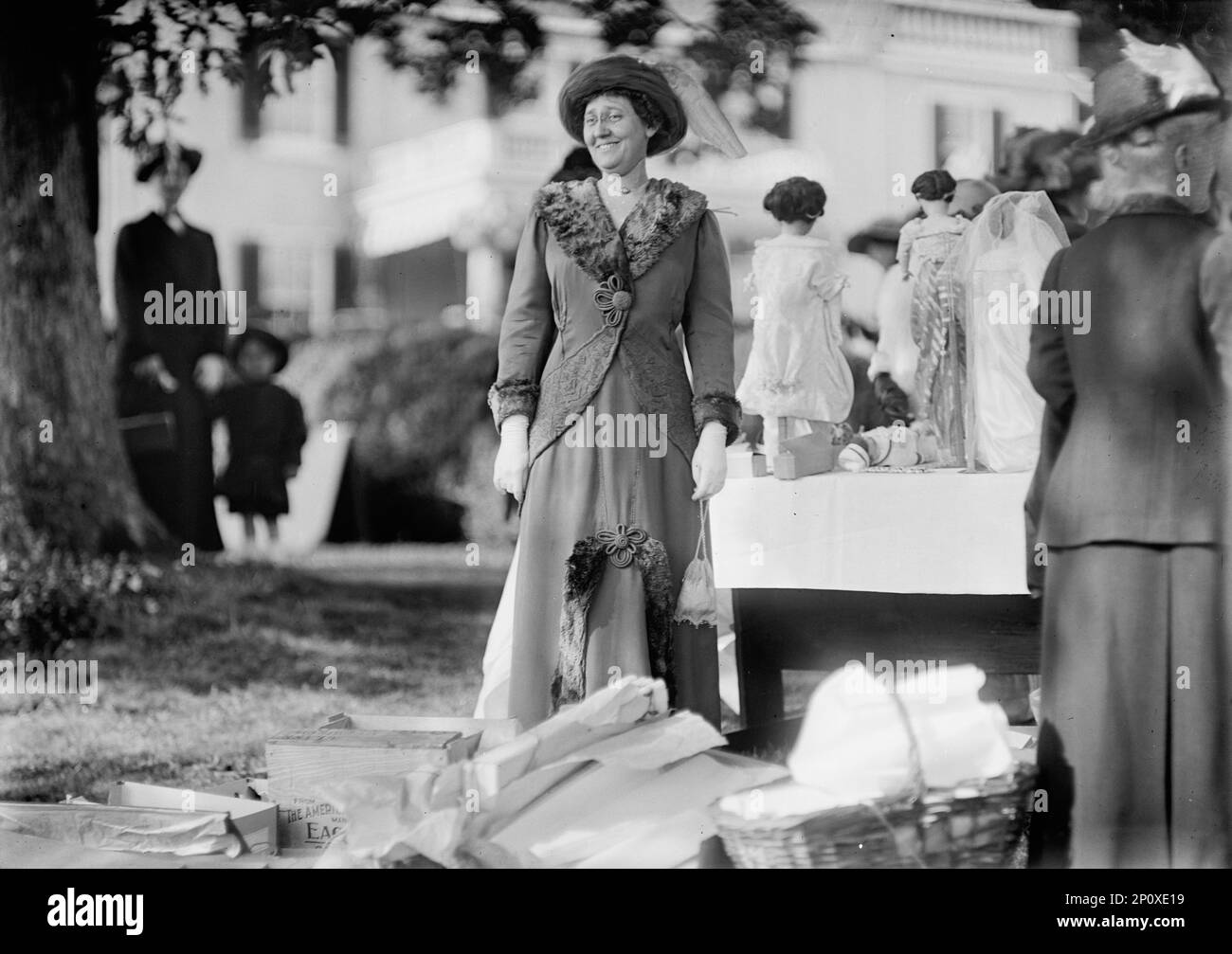 Mrs. Thomas Riley Marshall, Friendship Charity Fete, 1913. Lois Irene ...