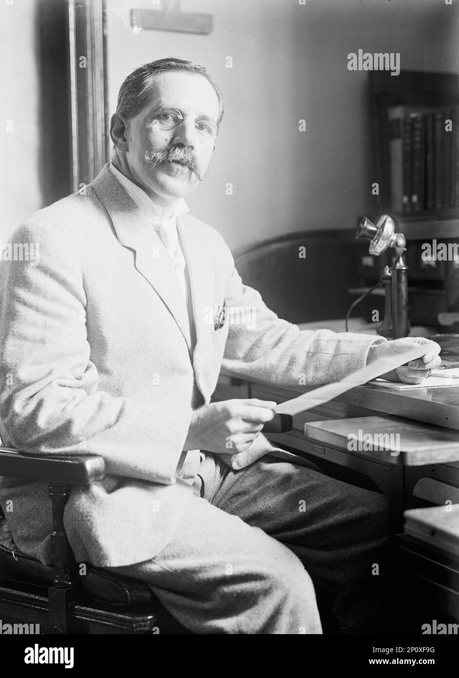 1916 1934 hi-res stock photography and images - Alamy