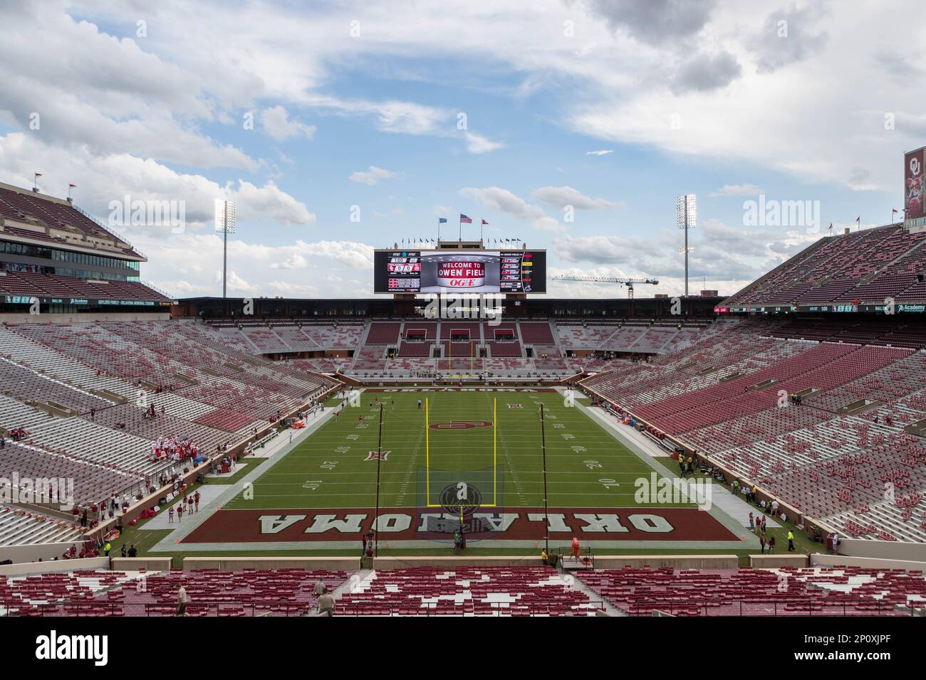 September 17th, 2016: An empty Gaylord Family Oklahoma Memorial Stadium ...