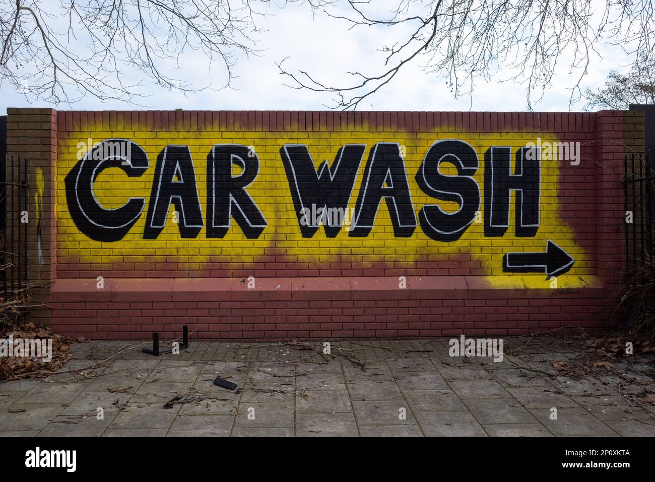 Car wash sign hi-res stock photography and images - Alamy