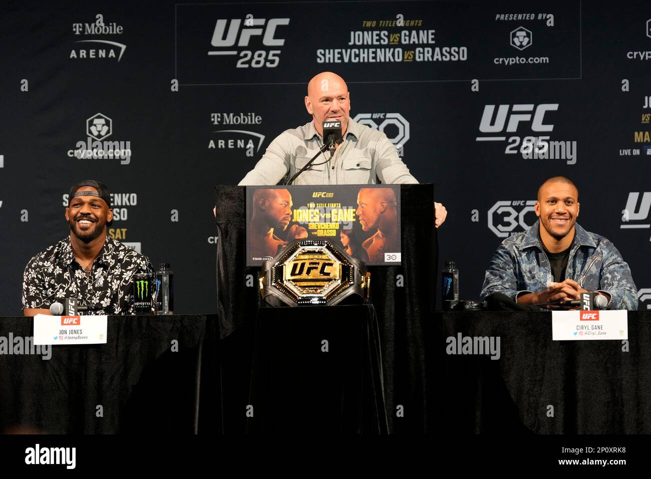 Jon jones dana white hi-res stock photography and images - Alamy