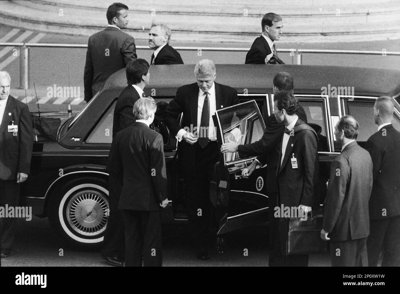 Archives 90ies: G7 summit, Arrival of the Heads of States, Bill Clinton ...