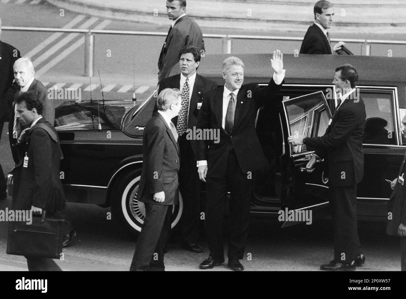 Archives 90ies: G7 summit, Arrival of the Heads of States, Bill Clinton ...