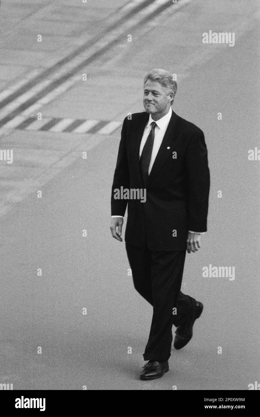 Archives 90ies: G7 summit, Arrival of the Heads of States, Bill Clinton ...