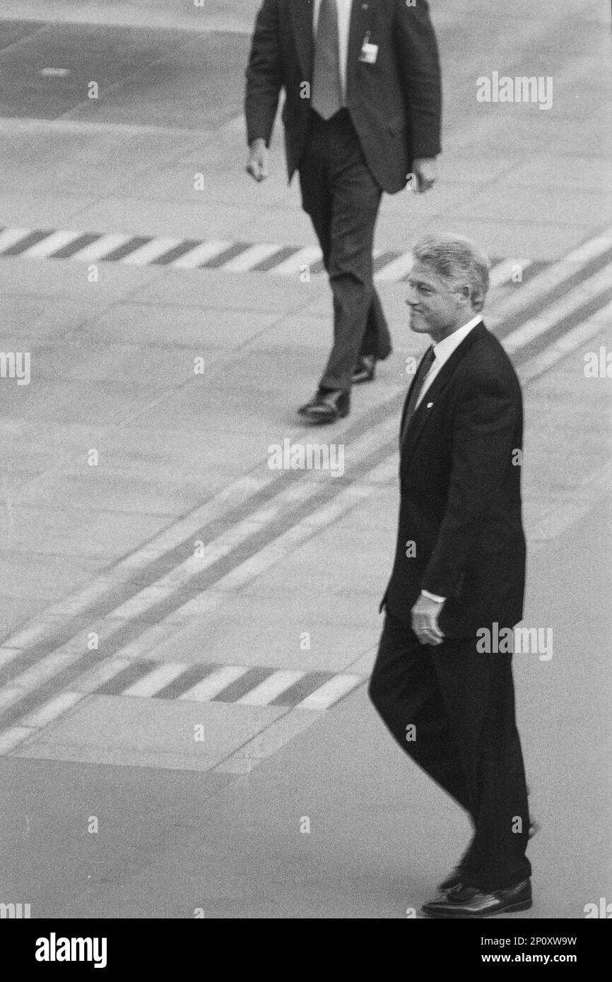 Archives 90ies: G7 summit, Arrival of the Heads of States, Bill Clinton ...
