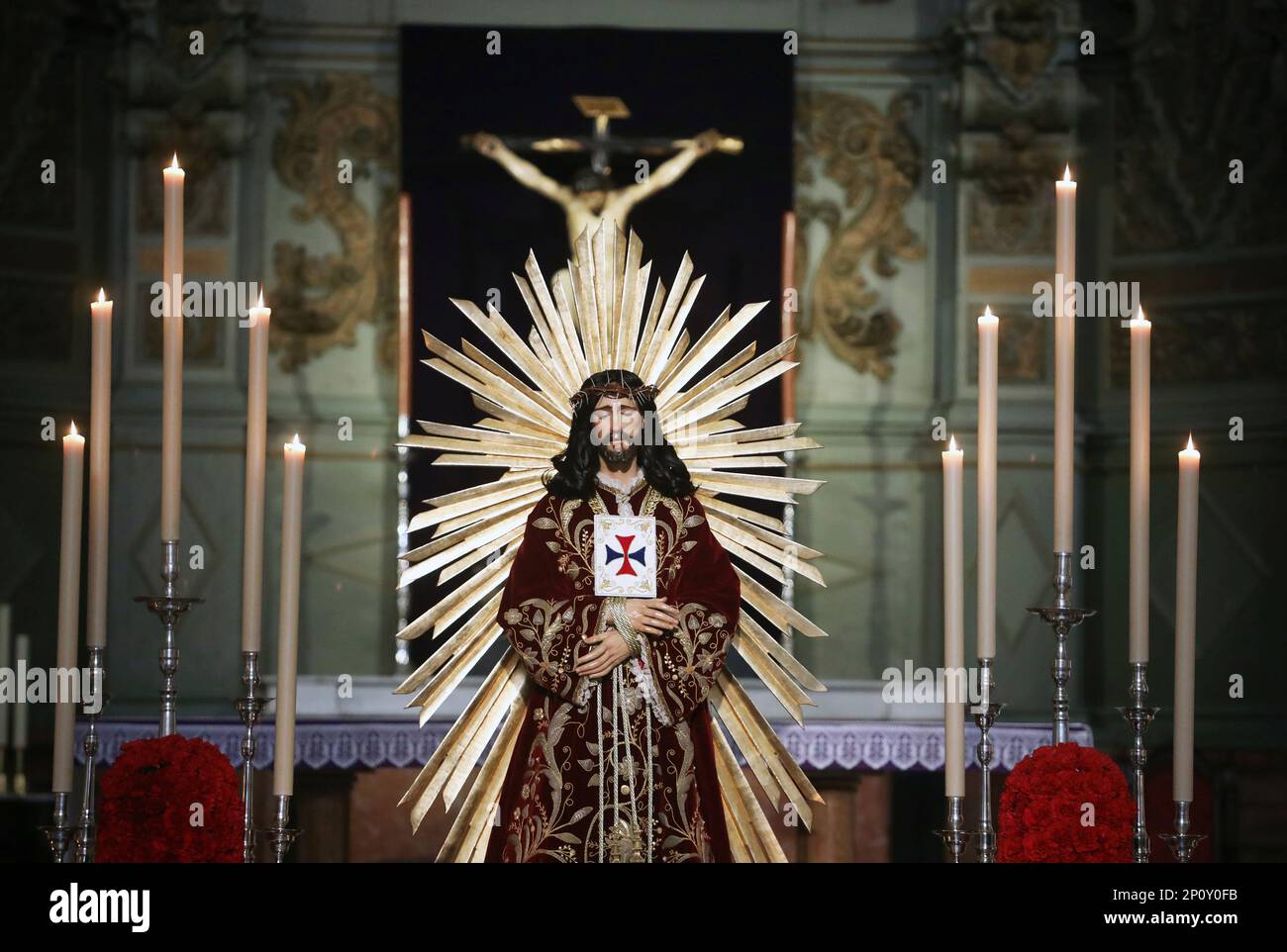 Hundreds of believers visit the Christ of Medinaceli where they ...