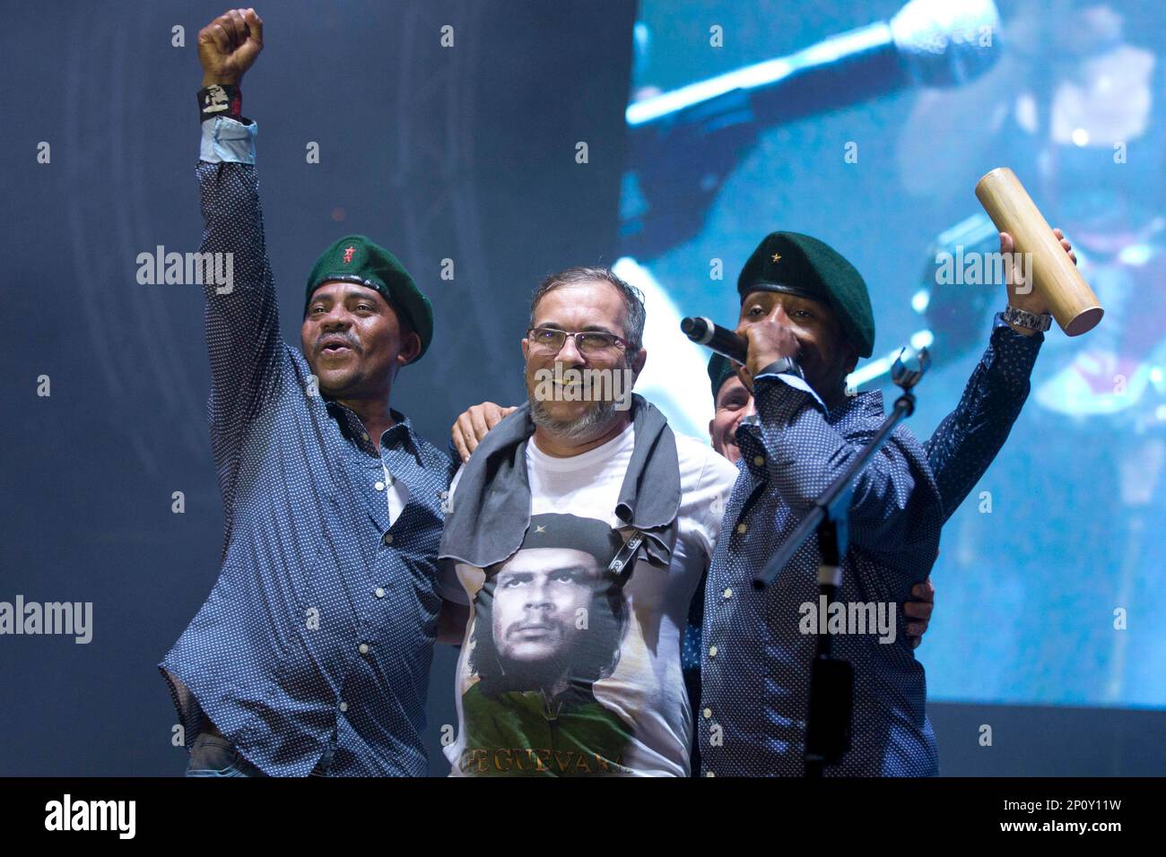 Rodrigo Londono, center, also known as Timochenko, top leader of the ...