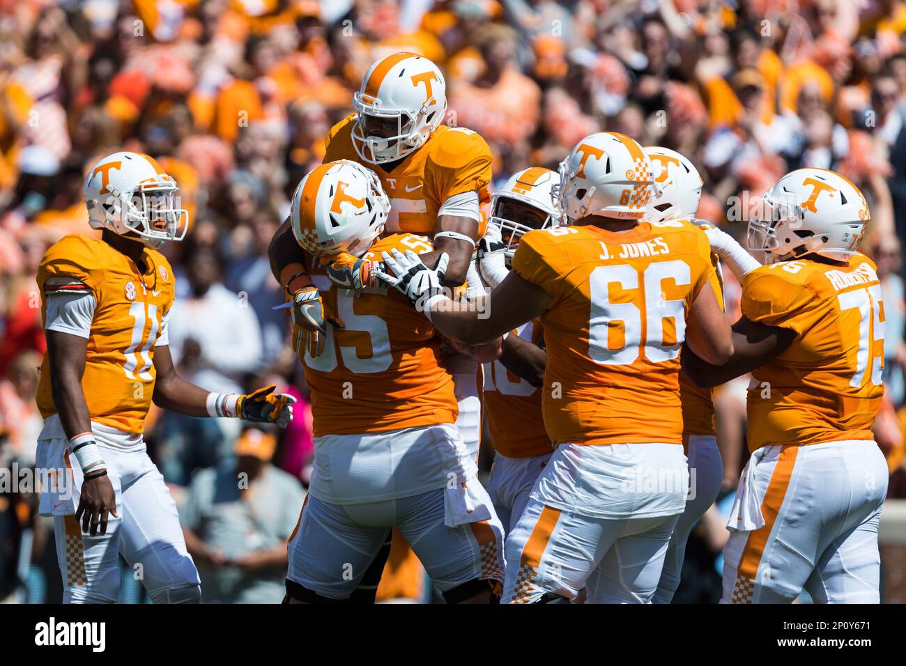 September 17, 2016: Tennessee Volunteers celebrate a touchdown by Jauan ...