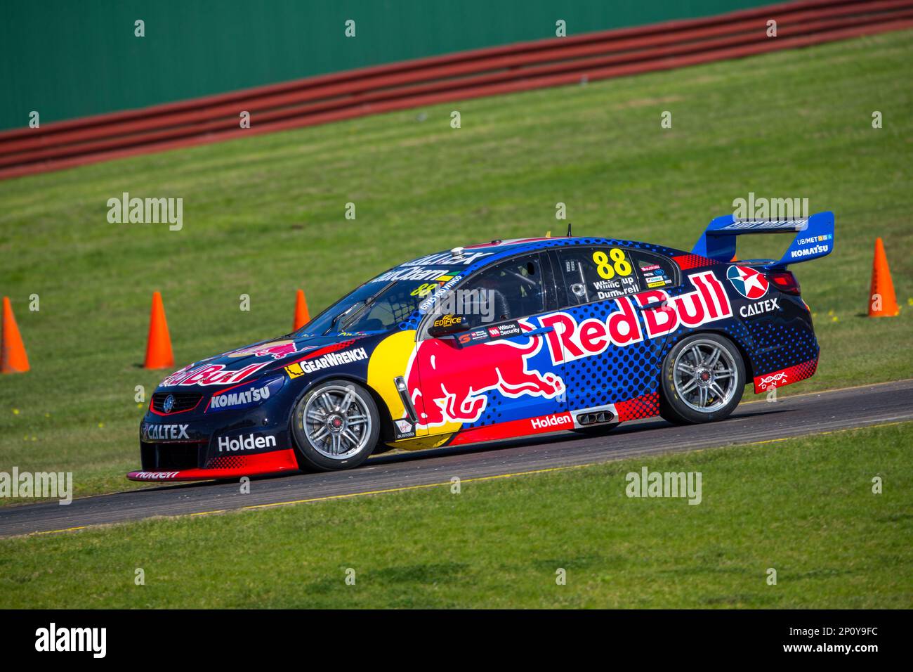 17 Sep 2016: Red Bull Racing Australia Primary Driver Jamie Whincup (88 ...