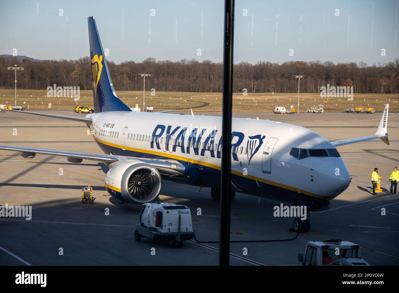 Ryan Air plane at Koln/Bonn Airport. Credit: Sinai Noor / Alamy Stock ...