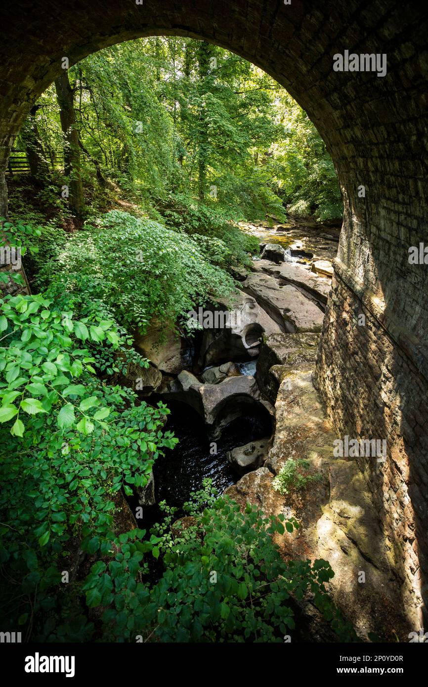 Water worn rocks at Stenkrith Falls, River Een, Kirkby Stephen, Eden ...