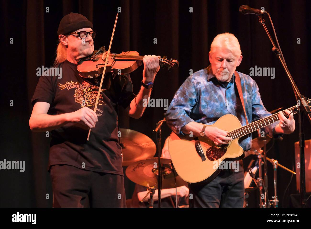 Ric Sanders and Simon Nicol of Fairport Convention performing at the ...