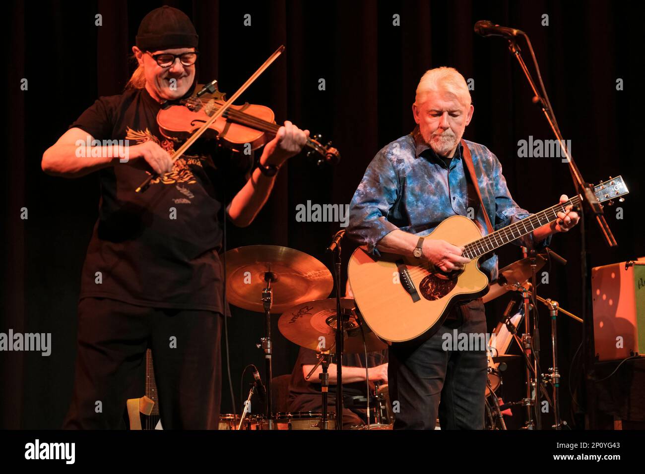 Ric Sanders and Simon Nicol of Fairport Convention performing at the ...