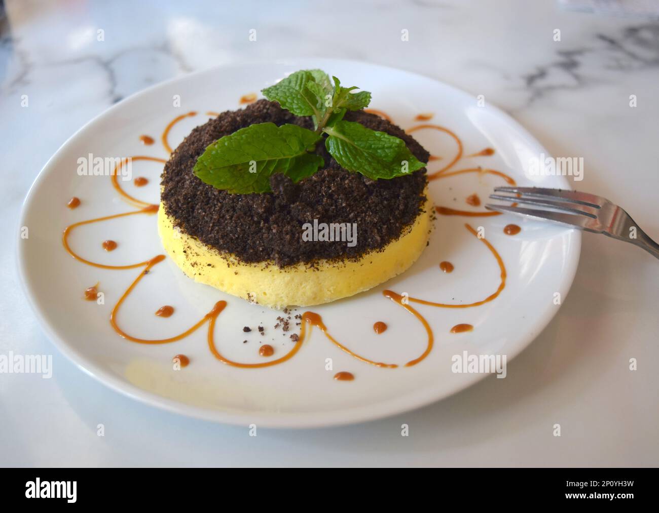 Creative cake presentation hi-res stock photography and images - Alamy