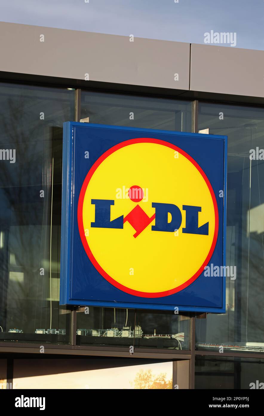 Lidl logga hi-res stock photography and images - Alamy