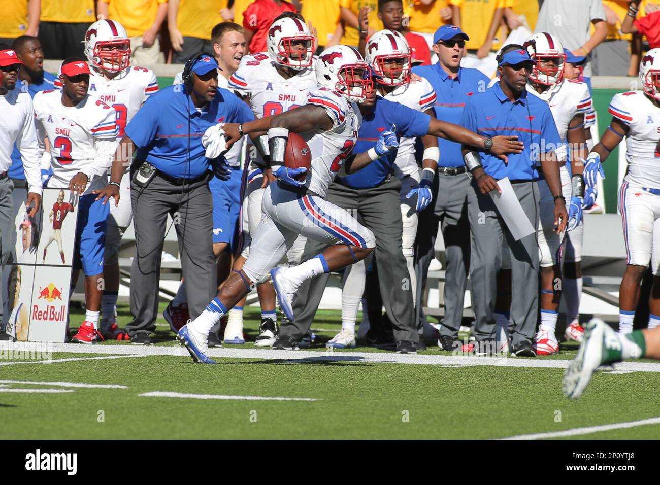 10 September 2016: Southern Methodist Mustangs running back Ke'Mon ...