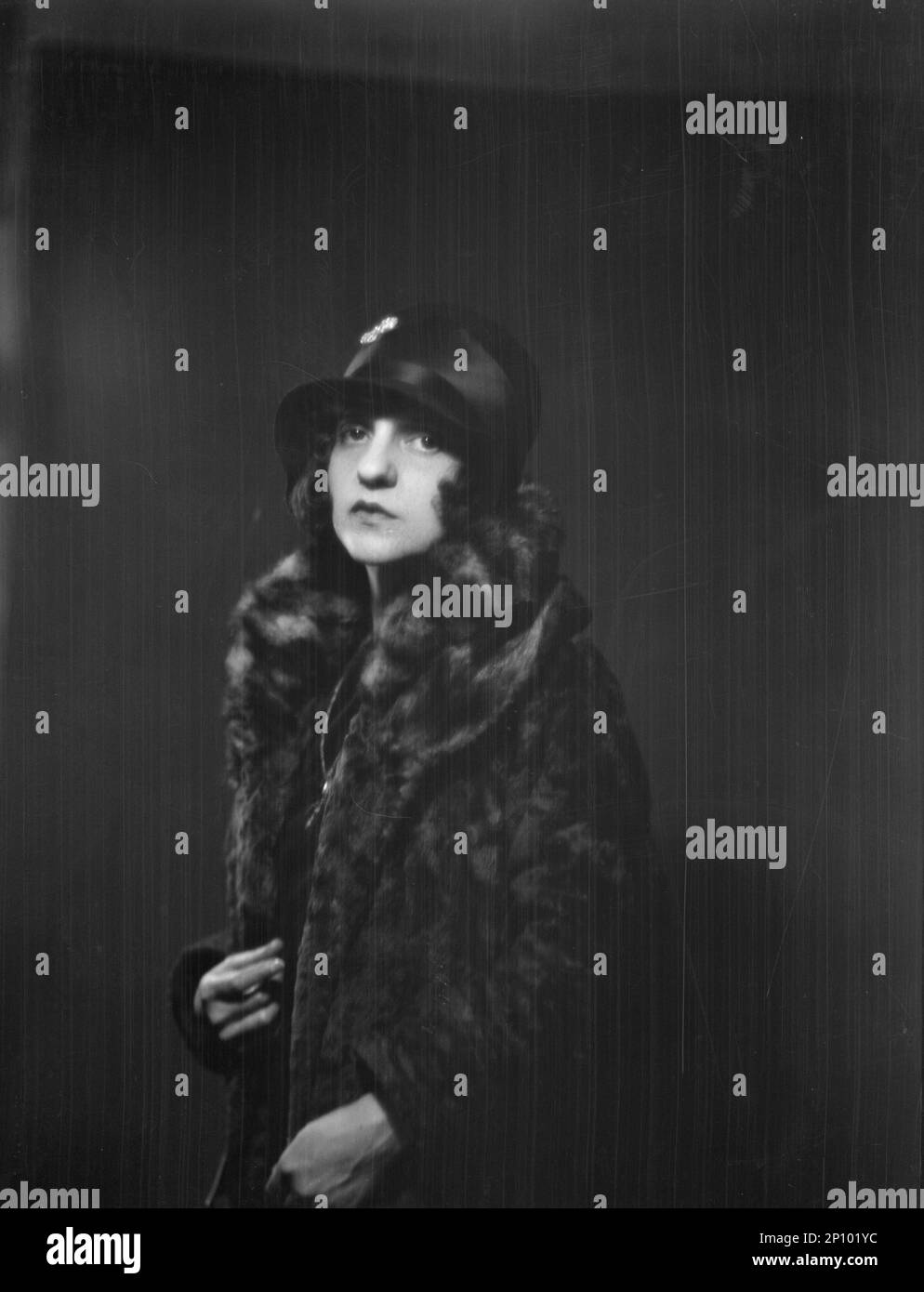 Clark, Miss, portrait photograph, 1928 Stock Photo - Alamy