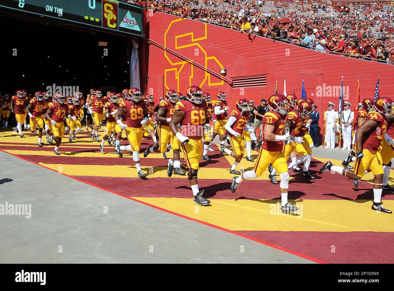 10 Sep. 2016: USC Trojans head for the field before the start of a game ...