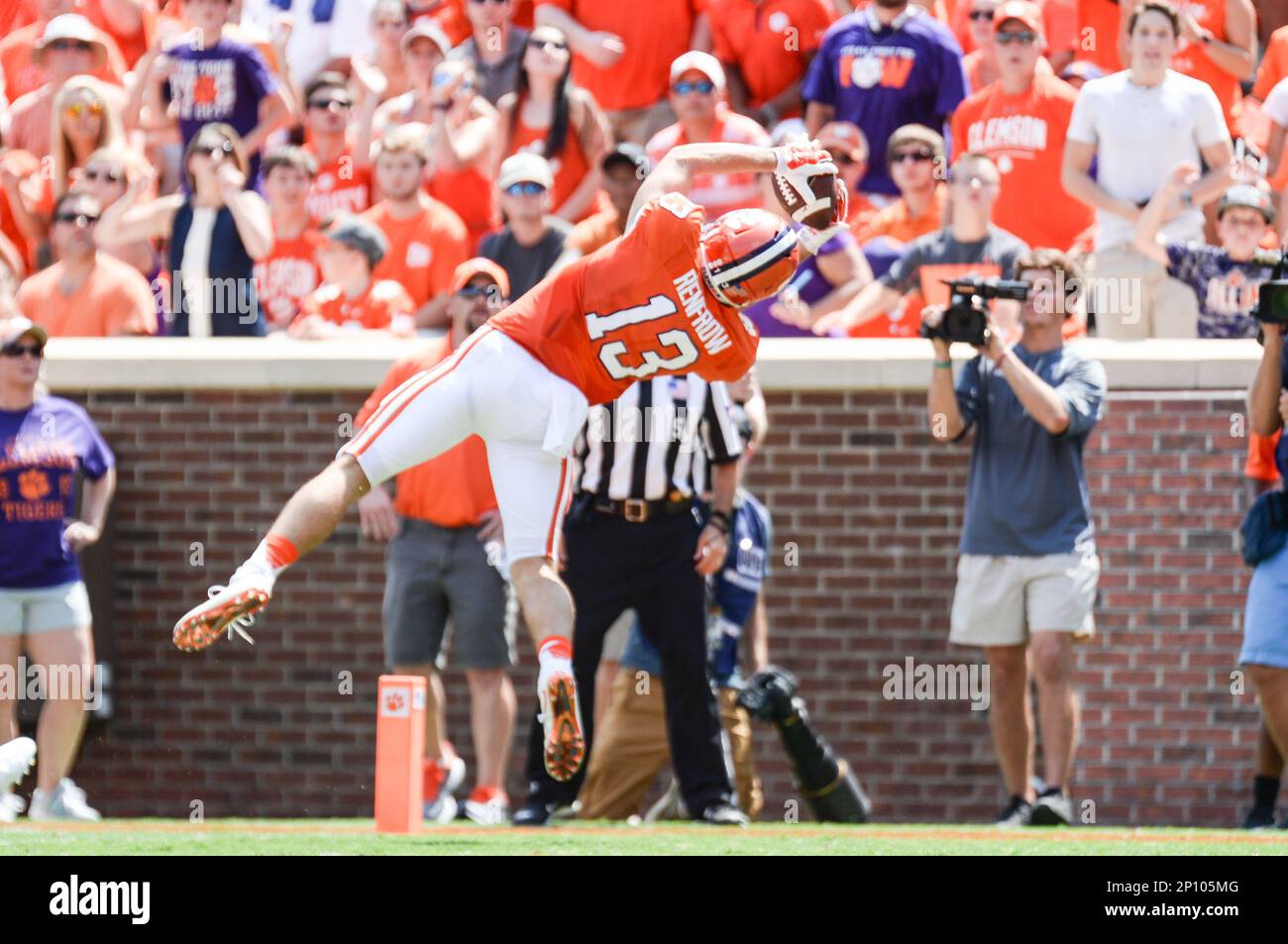September 10, 2016: Clemson wide receiver Hunter Renfro (13) catches a ...