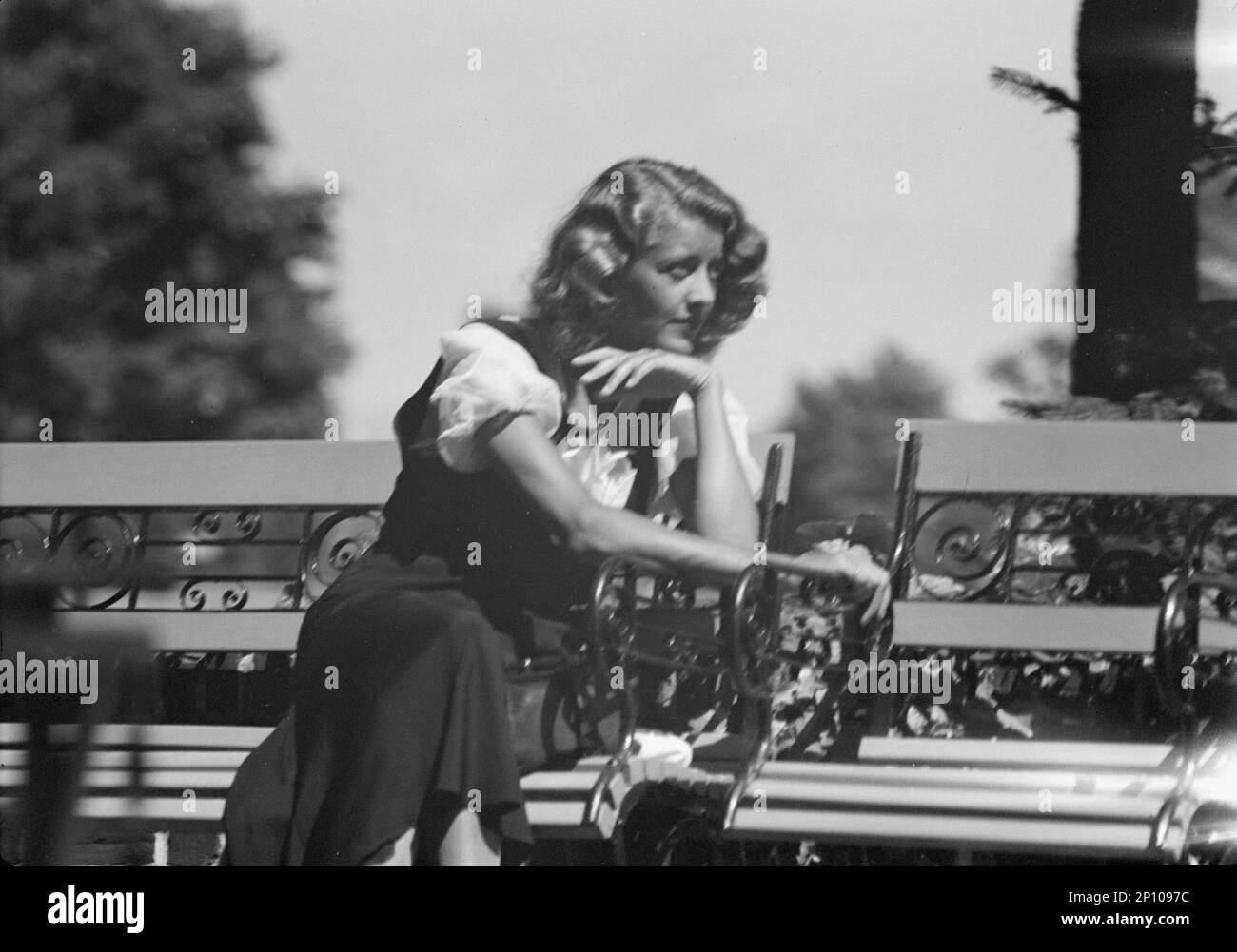 Roelof, Wilma, Miss, seated outdoors, 1932 July Stock Photo - Alamy