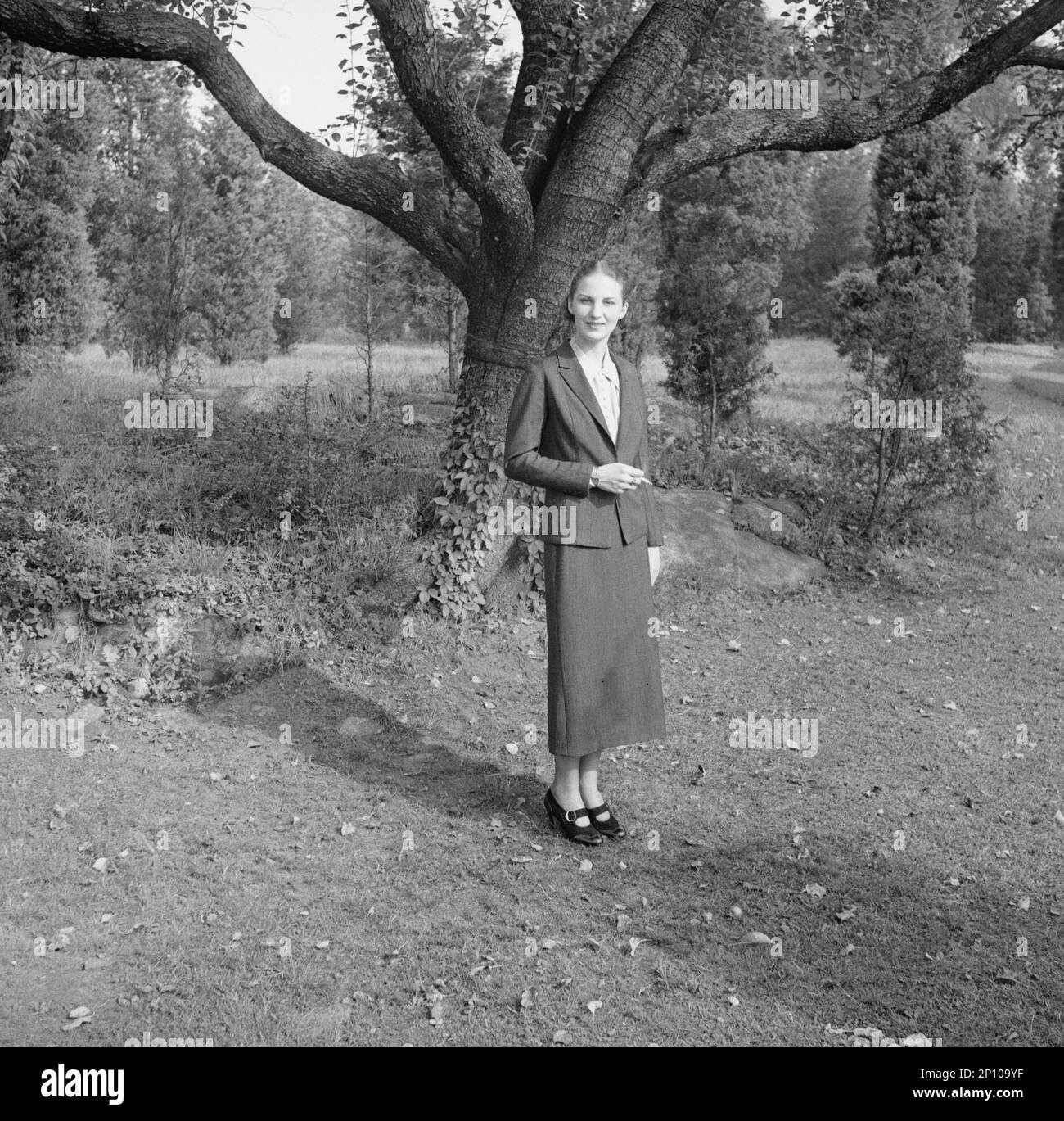 Ruth smoking Black and White Stock Photos & Images - Alamy