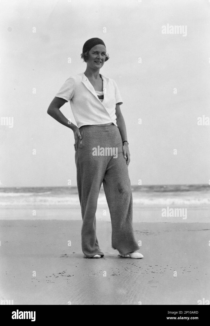 Mrs beach Black and White Stock Photos & Images - Alamy