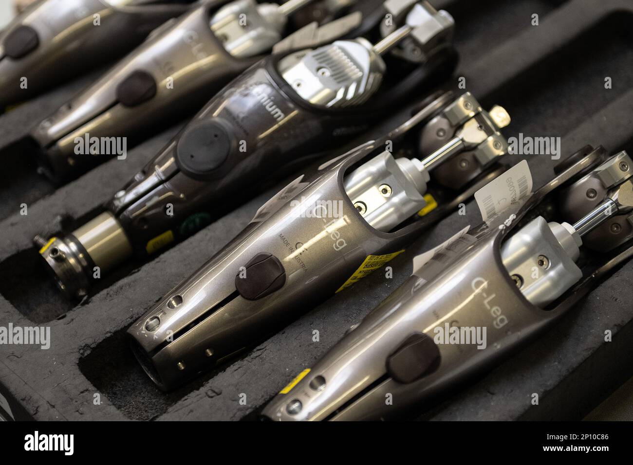 Orthopaedic prostheses hi-res stock photography and images - Alamy