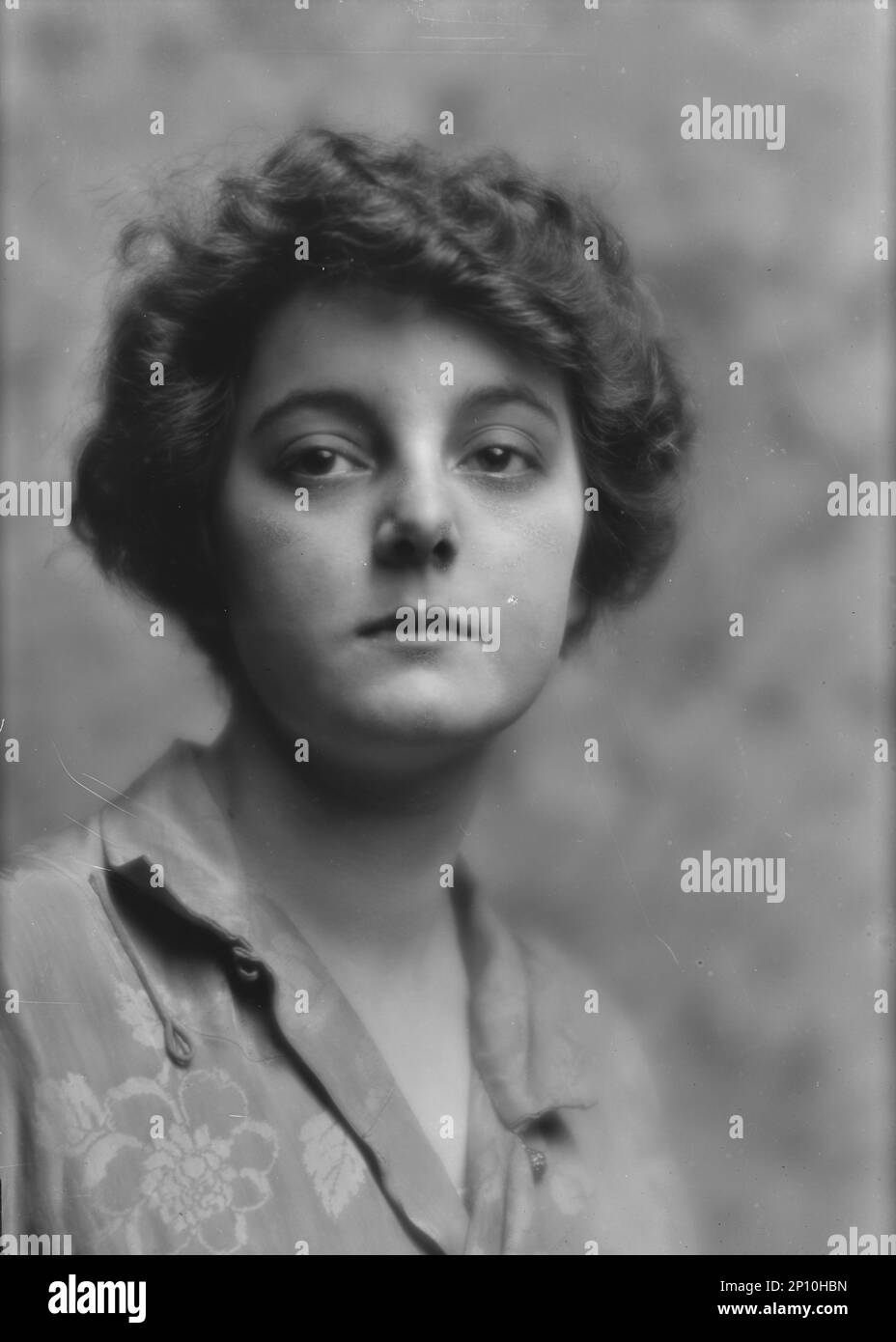Barnitz, Anna, Miss, portrait photograph, 1913 Stock Photo - Alamy