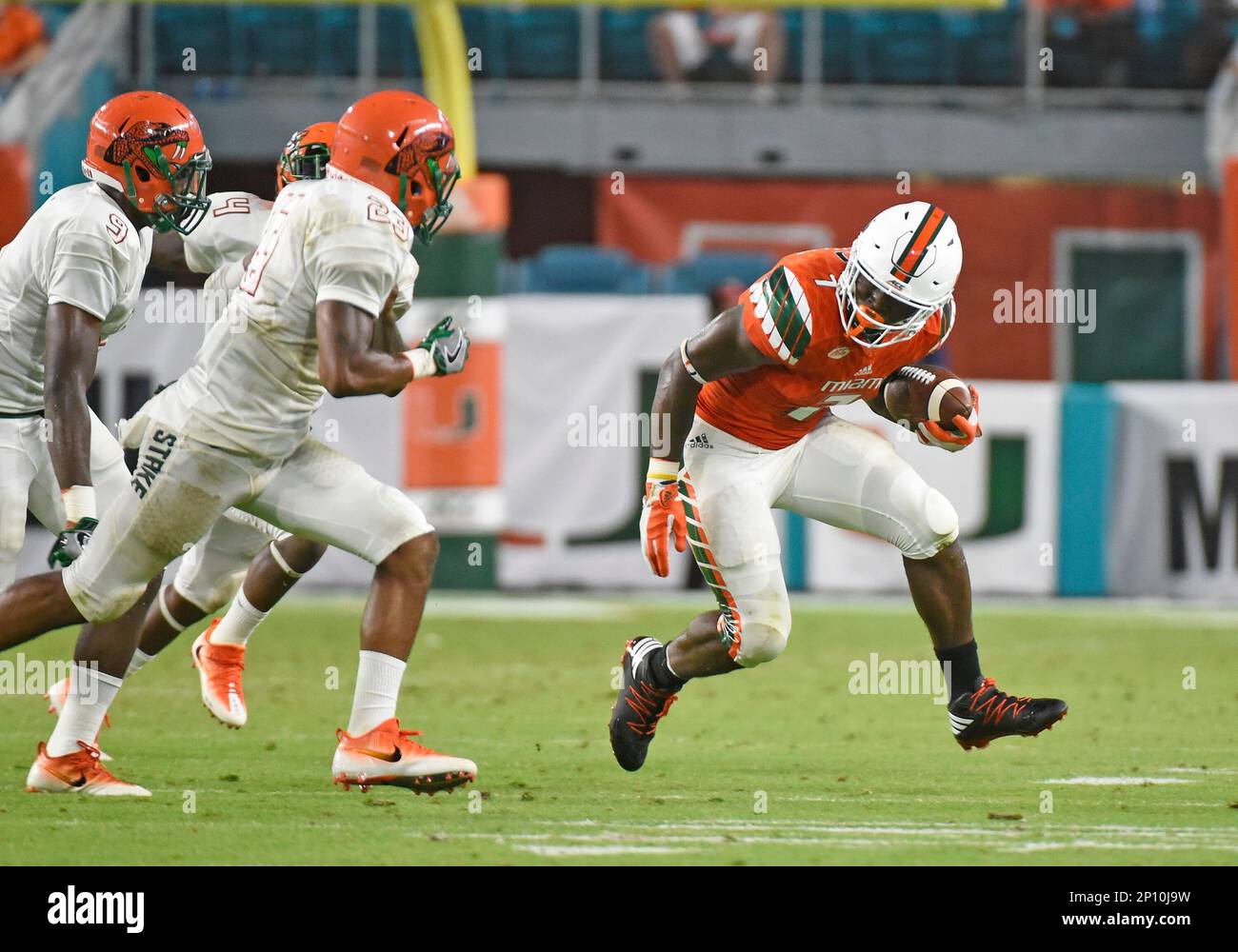 03 September 2016: University of Miami running back Gus Edwards (7 ...