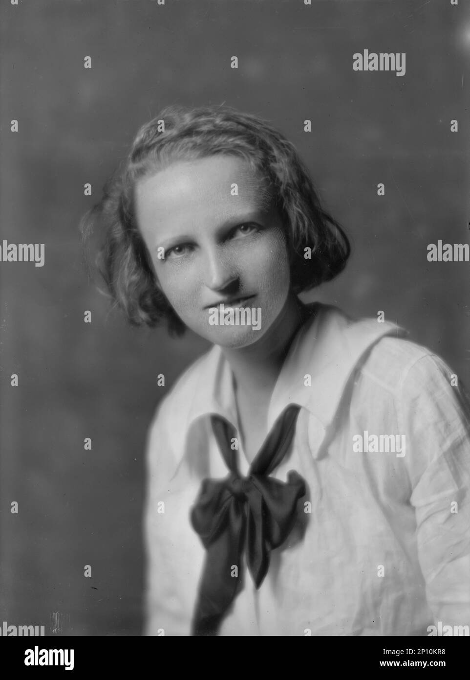 Bentz, Edna, Miss, portrait photograph, 1917 July 9 Stock Photo - Alamy