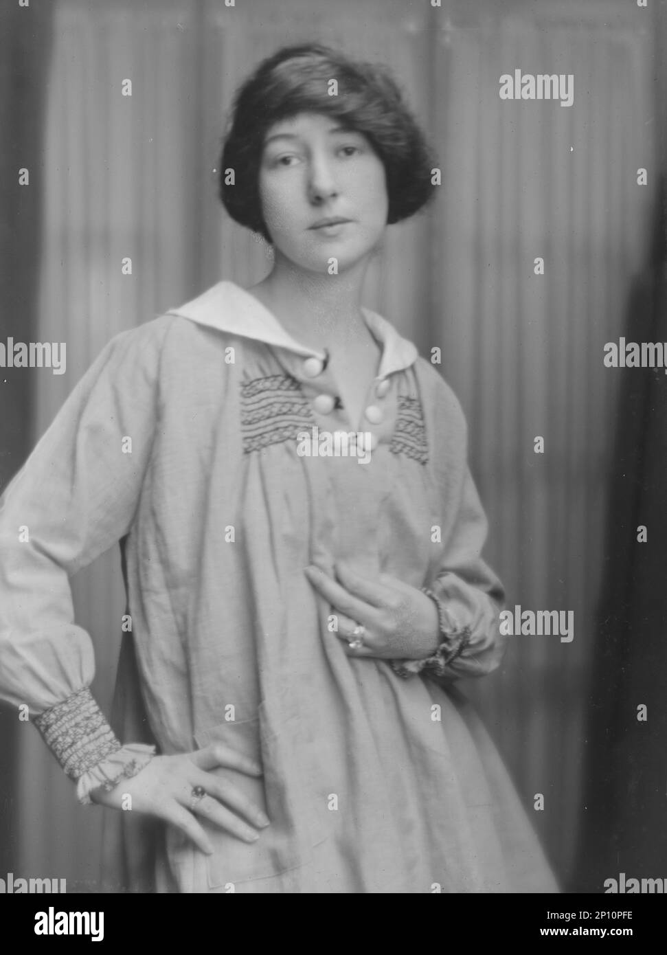 Breese, Sydney, Mrs., portrait photograph, 1916 Stock Photo - Alamy
