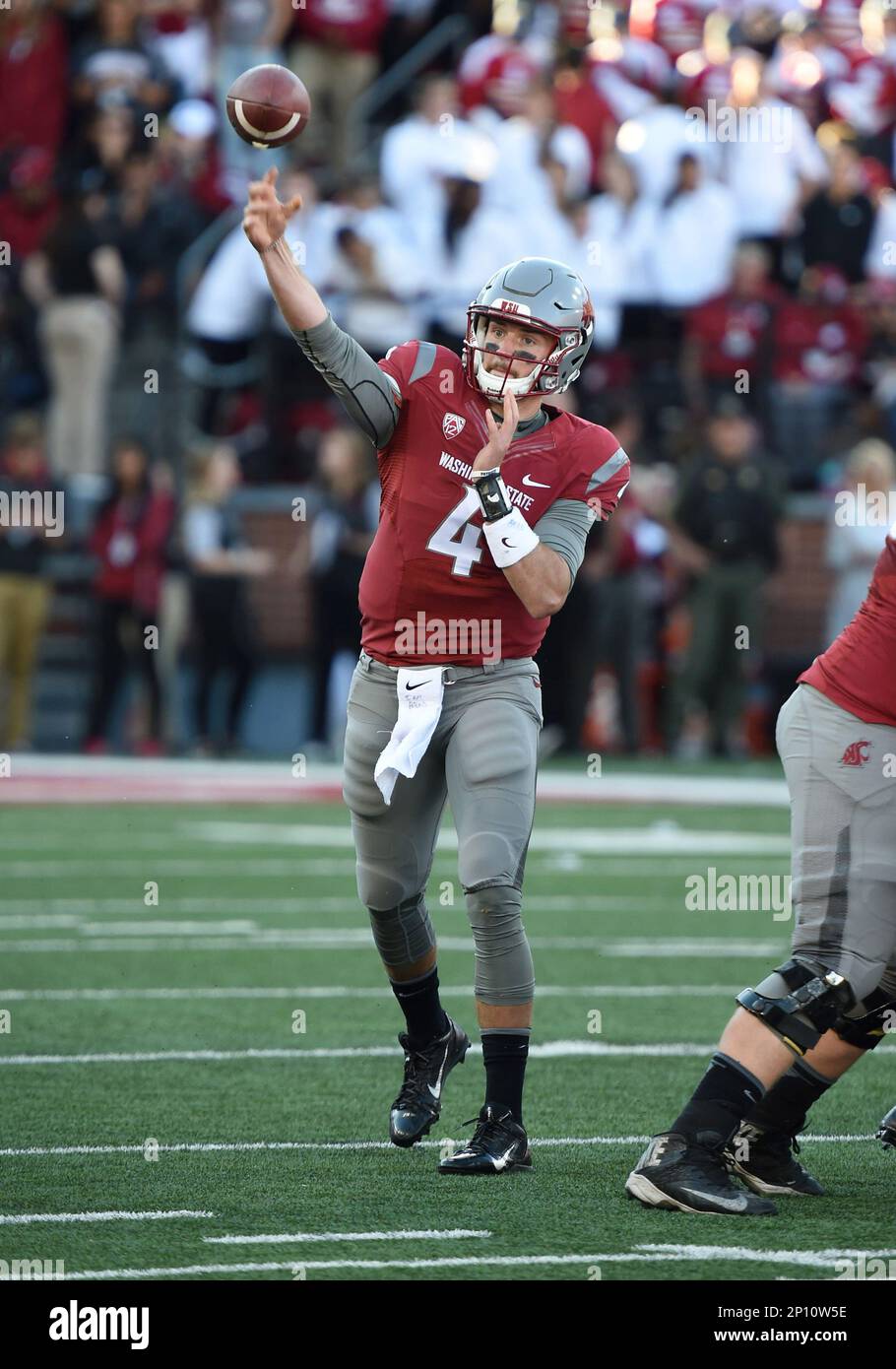 September 3, 2016 - Pullman, WA: quarterback Luke Falk (4) throws a ...
